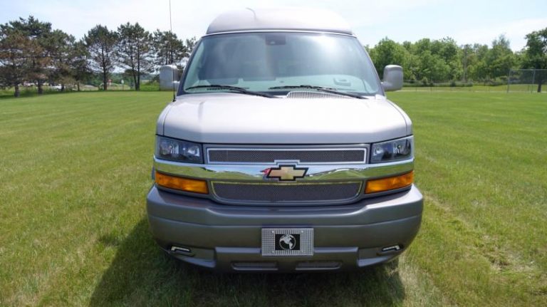 Chevy/GMC Silver Burch Metallic - Fred Beans Chevrolet