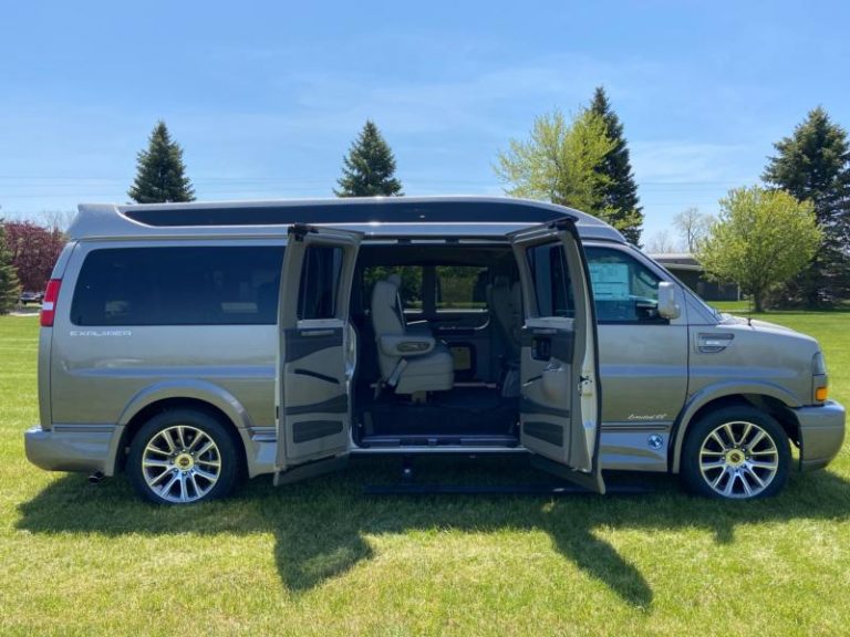 Chevy/GMC Silver Burch Metallic - Fred Beans Chevrolet