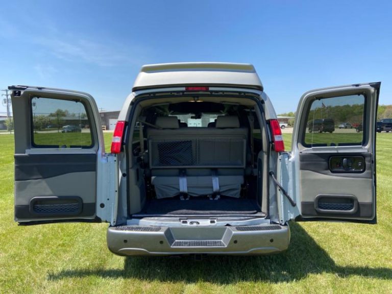 Chevy/GMC Silver Burch Metallic - Fred Beans Chevrolet
