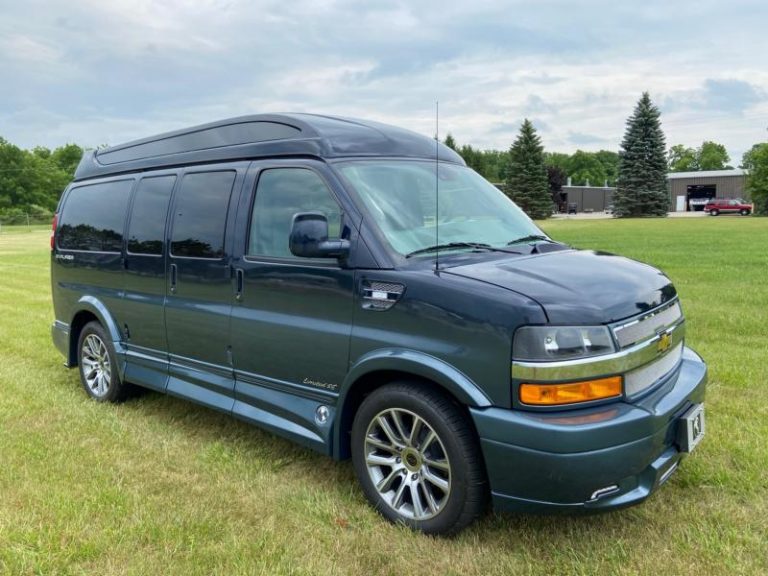Chevy/GMC Dark Blue Metallic - Fred Beans Chevrolet