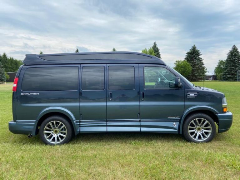 Chevy/GMC Dark Blue Metallic - Fred Beans Chevrolet