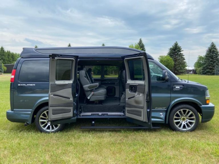 Chevy/GMC Dark Blue Metallic - Fred Beans Chevrolet